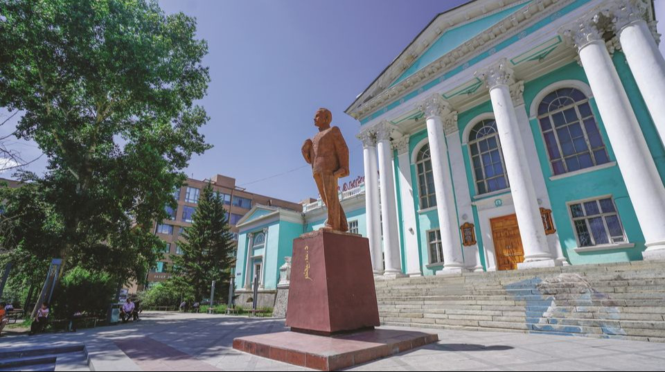 Хүүхдийн урлан бүтээх төвийн дугуйлангийн бүртгэл өнөөдрөөс эхэллээ